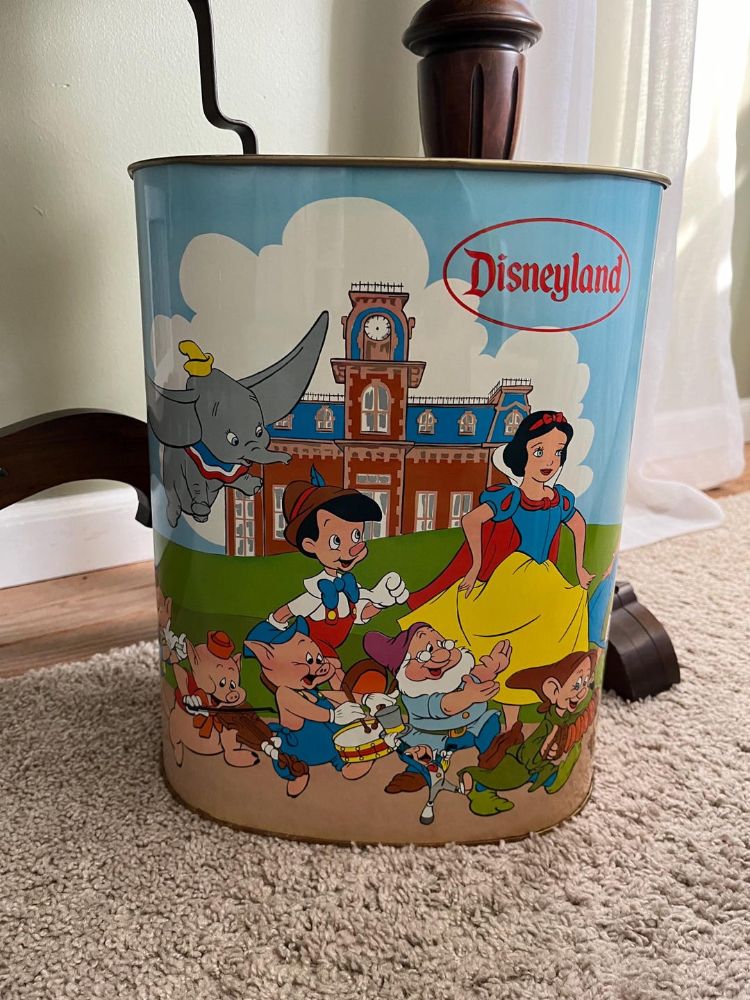 Cheinco Walt Disney Disneyland Metal Garbage Can Tin Trash Can Snow ...