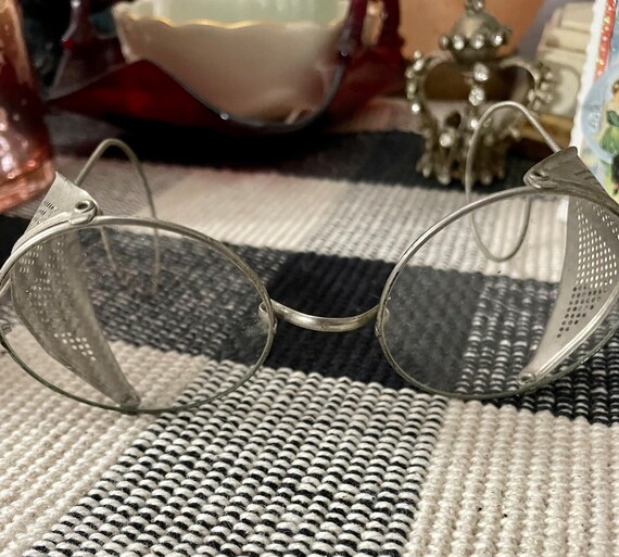 vintage steampunk goggles - Gem