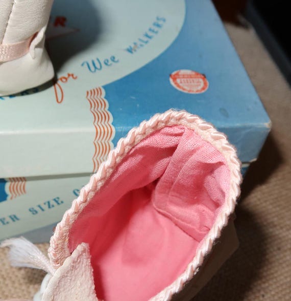 1950s Wee Walker White and Pink Leather Booties in th… - Gem