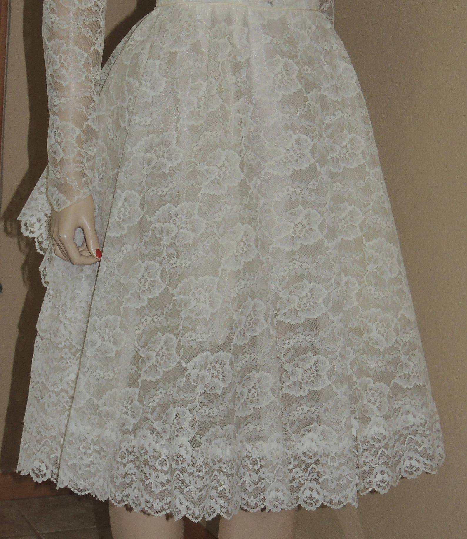 1950s Gorgeous Lace Wedding Gown Bust 34 - Etsy