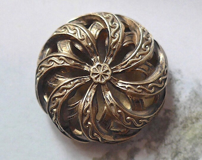 Cricket Cage Button, Antique. A Decorative Design With Swirls Meeting ...