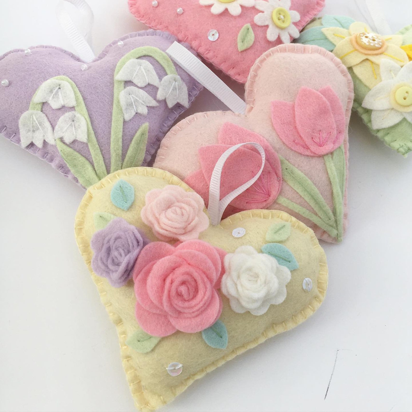 PDF Pattern Felt Flower Decorations. Floral Hearts. Felt - Etsy