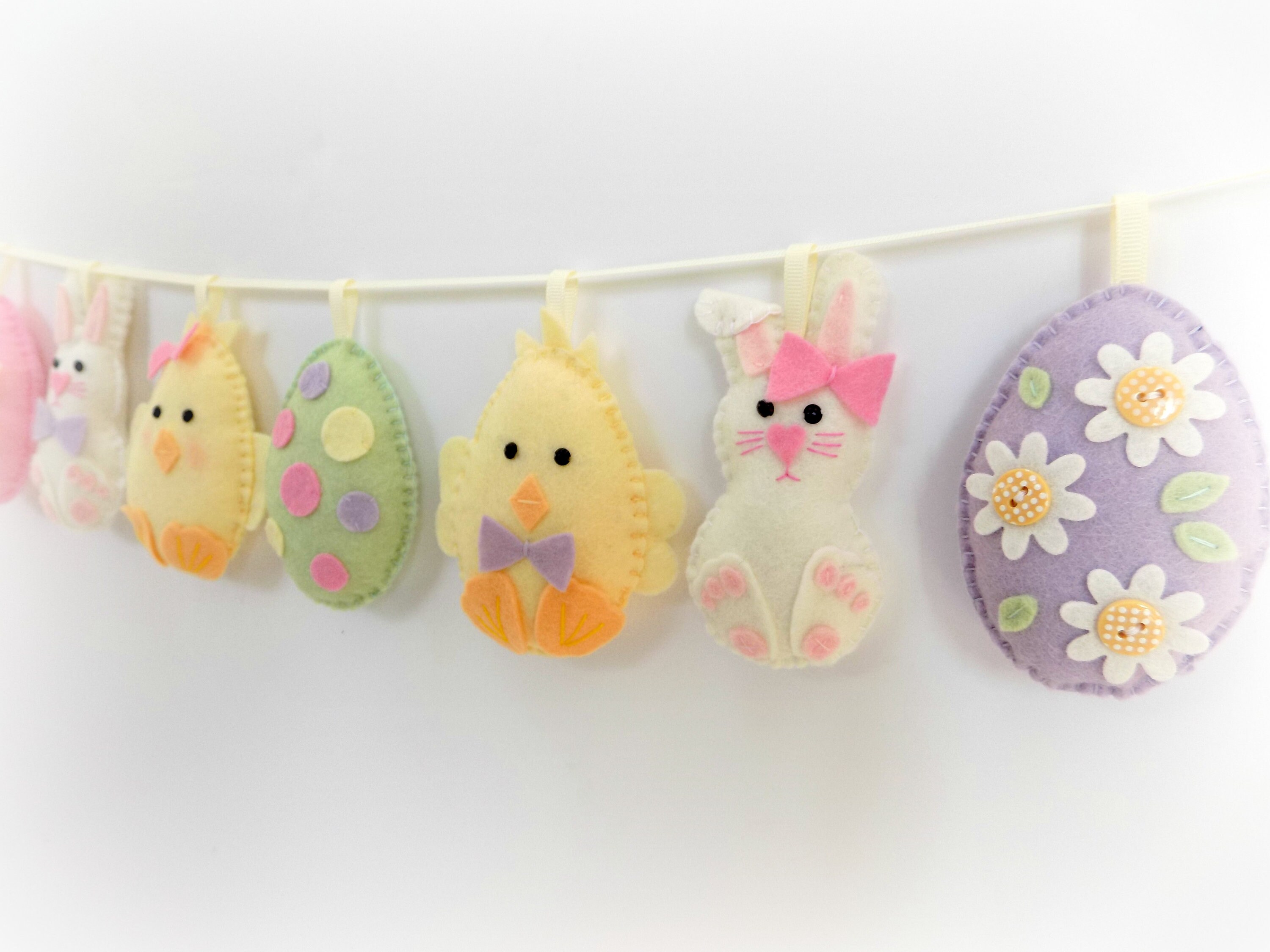 Sew Your Own Felt Easter Garland Kit. Felt Garland. Easter Decorations ...