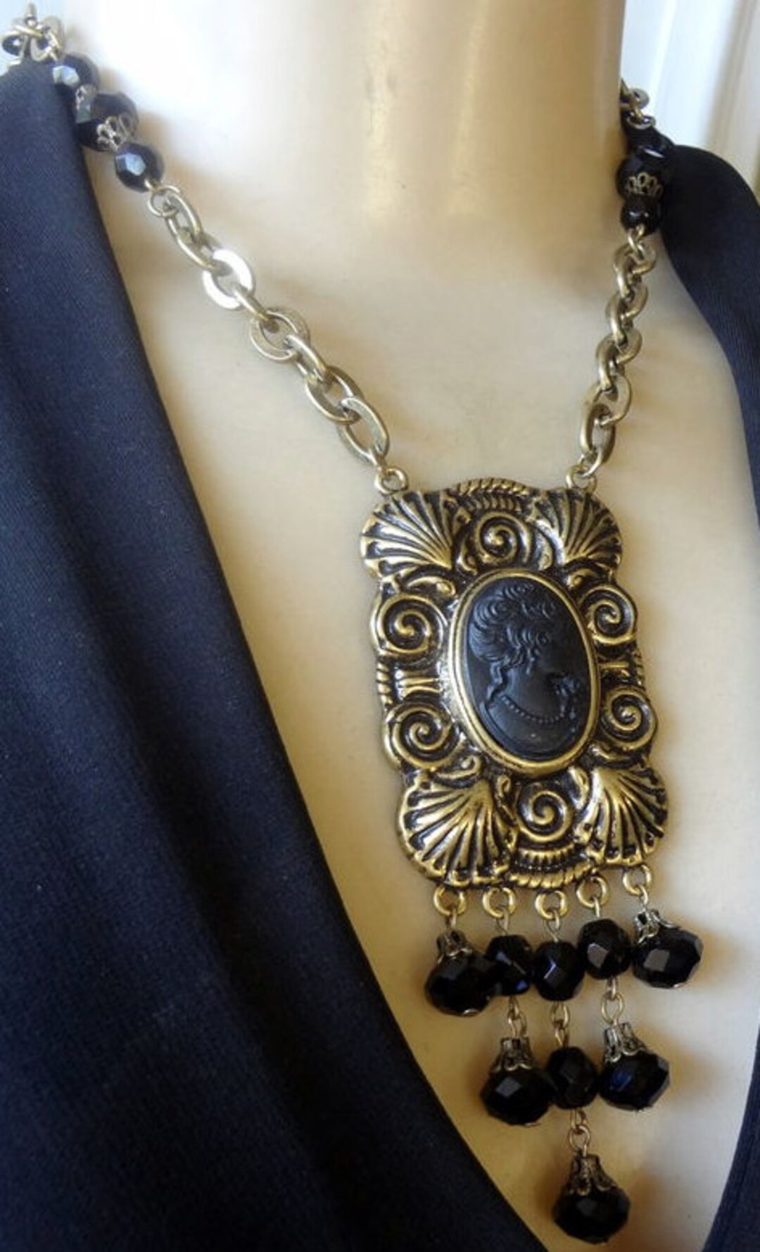 Vintage Dramatic Victorian-style Black Cameo Pendant Necklace - Etsy
