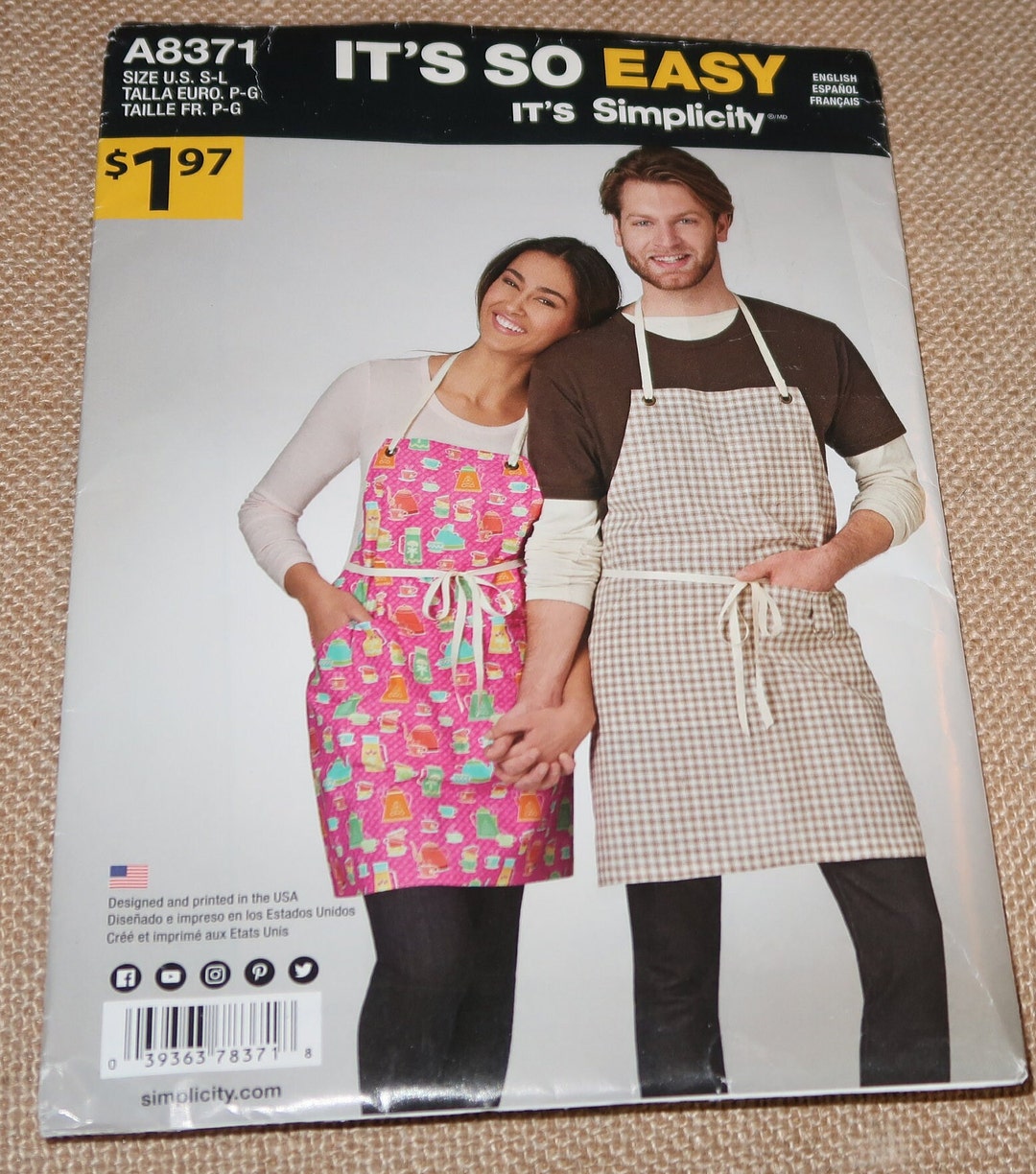 Uncut S-L Apron Pattern, Simplicity 8371 - Etsy