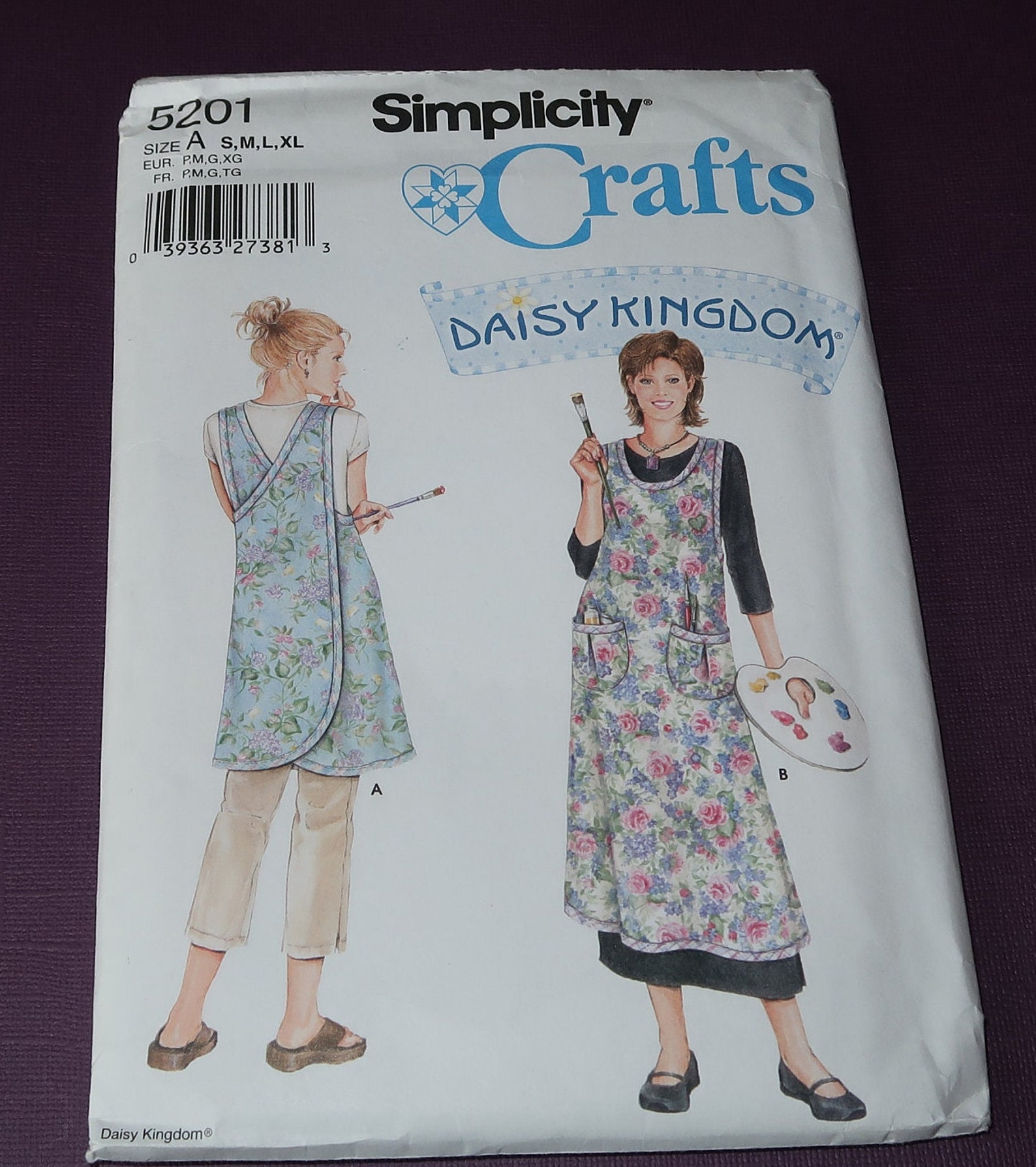Uncut Daisy Kingdom S-XL Simplicity 5201 Misses Apron Pattern in 2 ...