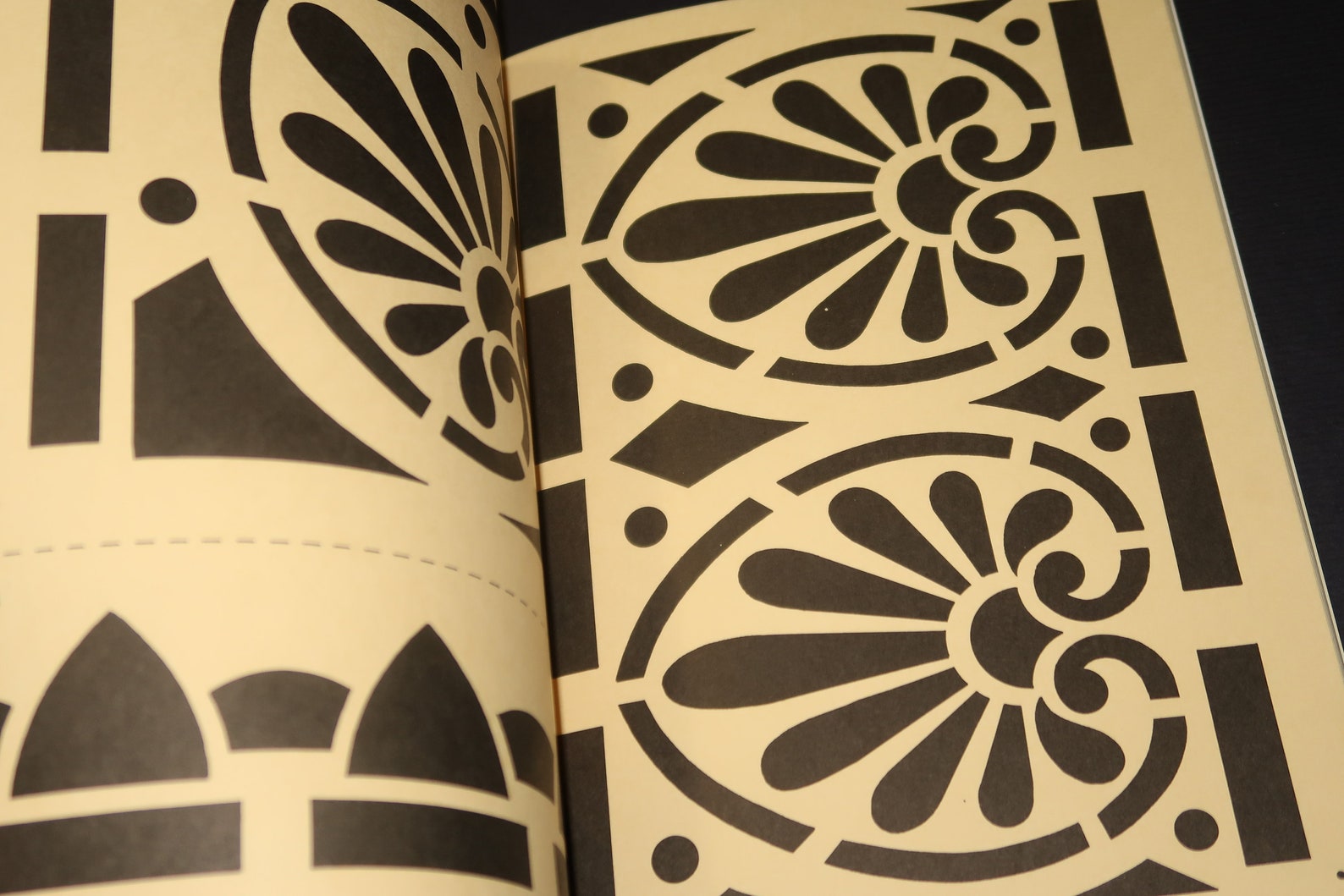 1982 Ed Sibbett Jr. BORDER DESIGNS Cut and Use Stencils 77 | Etsy