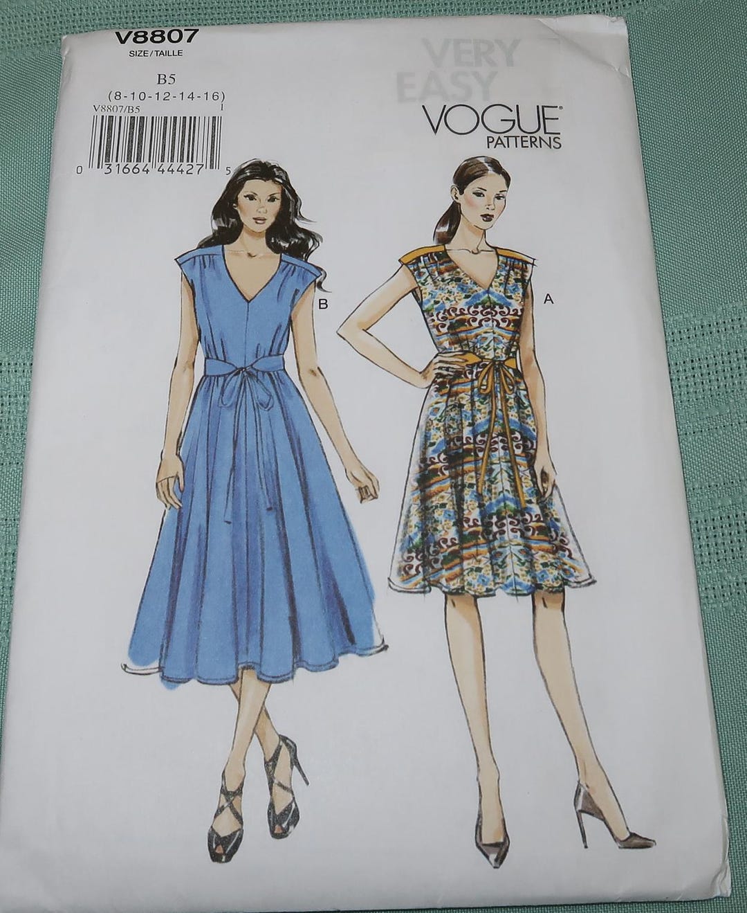 Uncut 8-16 Very Easy Vogue 8807 Dress and Belt Pattern - Etsy