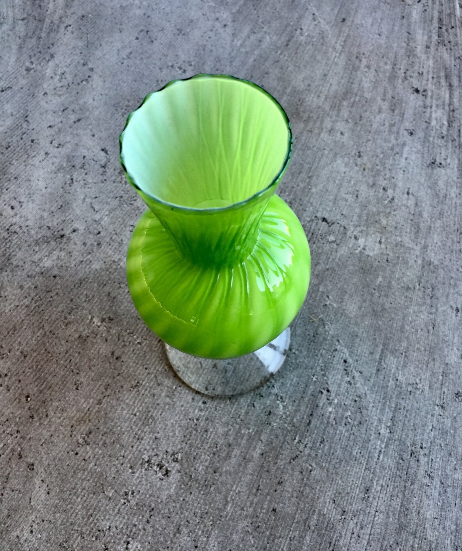 Vintage Chartreuse Glass Vase. 1950's Green Glass Vase - Etsy