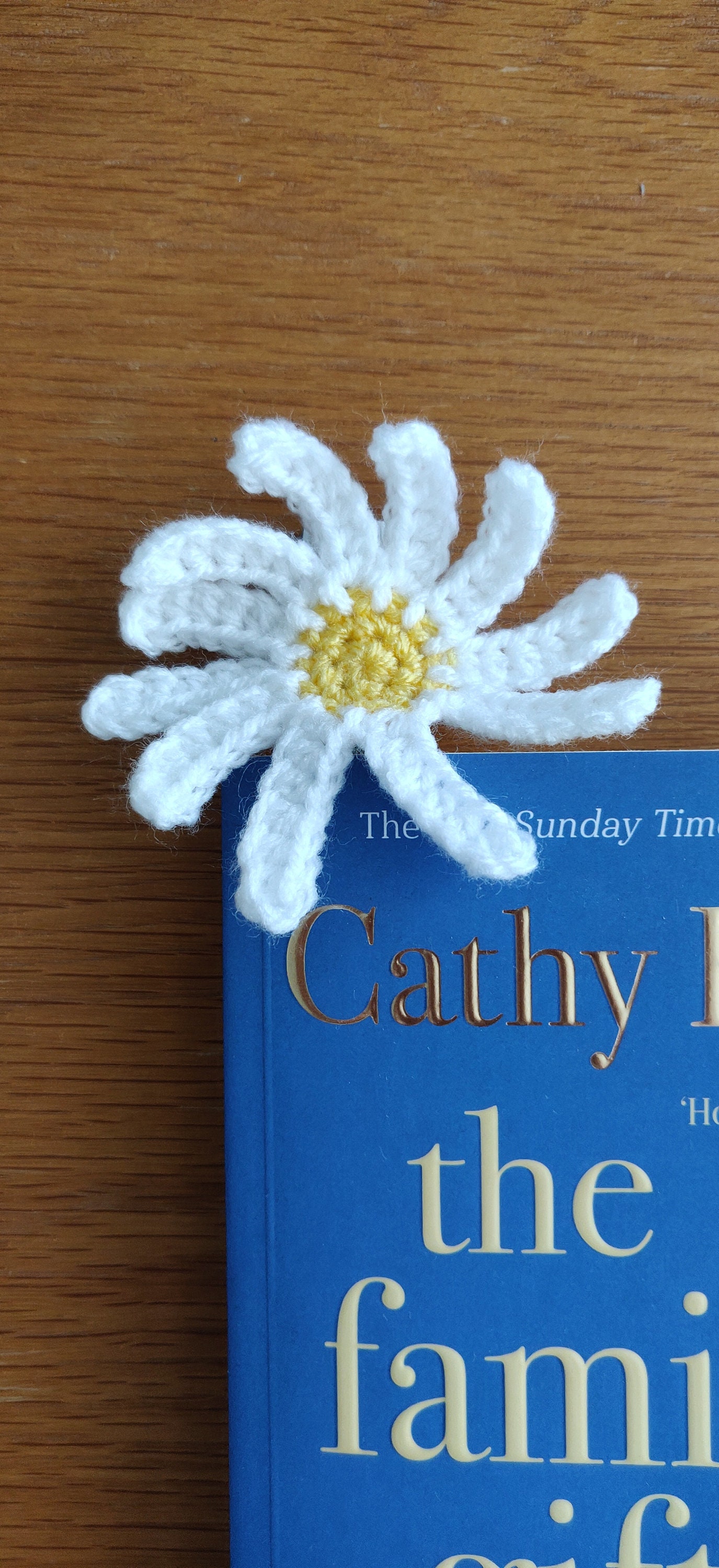Crochet Daisy Bookmark, Crochet Bookmark, Book Gift, Birthday Gift ...