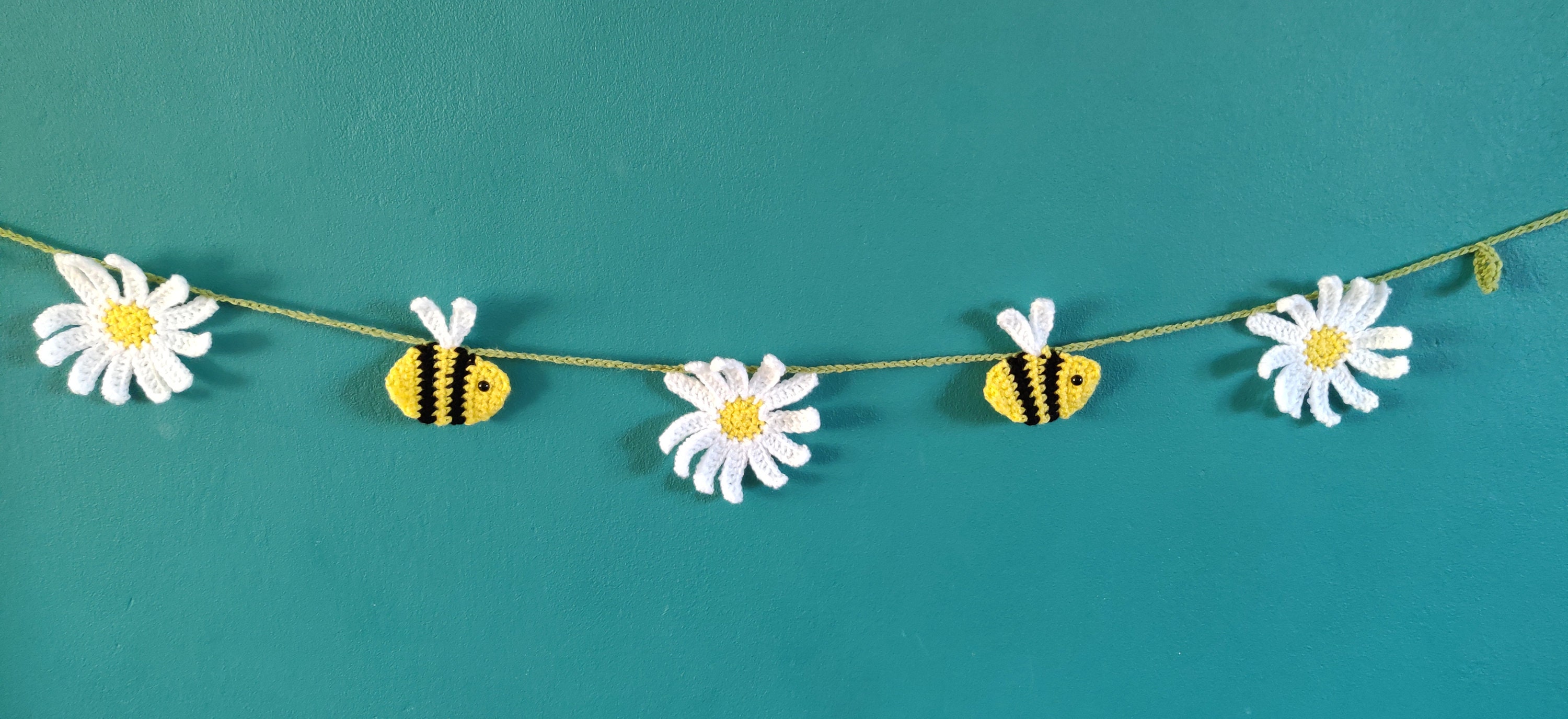 Daisy and Bee Garland Summer Garland Crochet Daisy Chain | Etsy