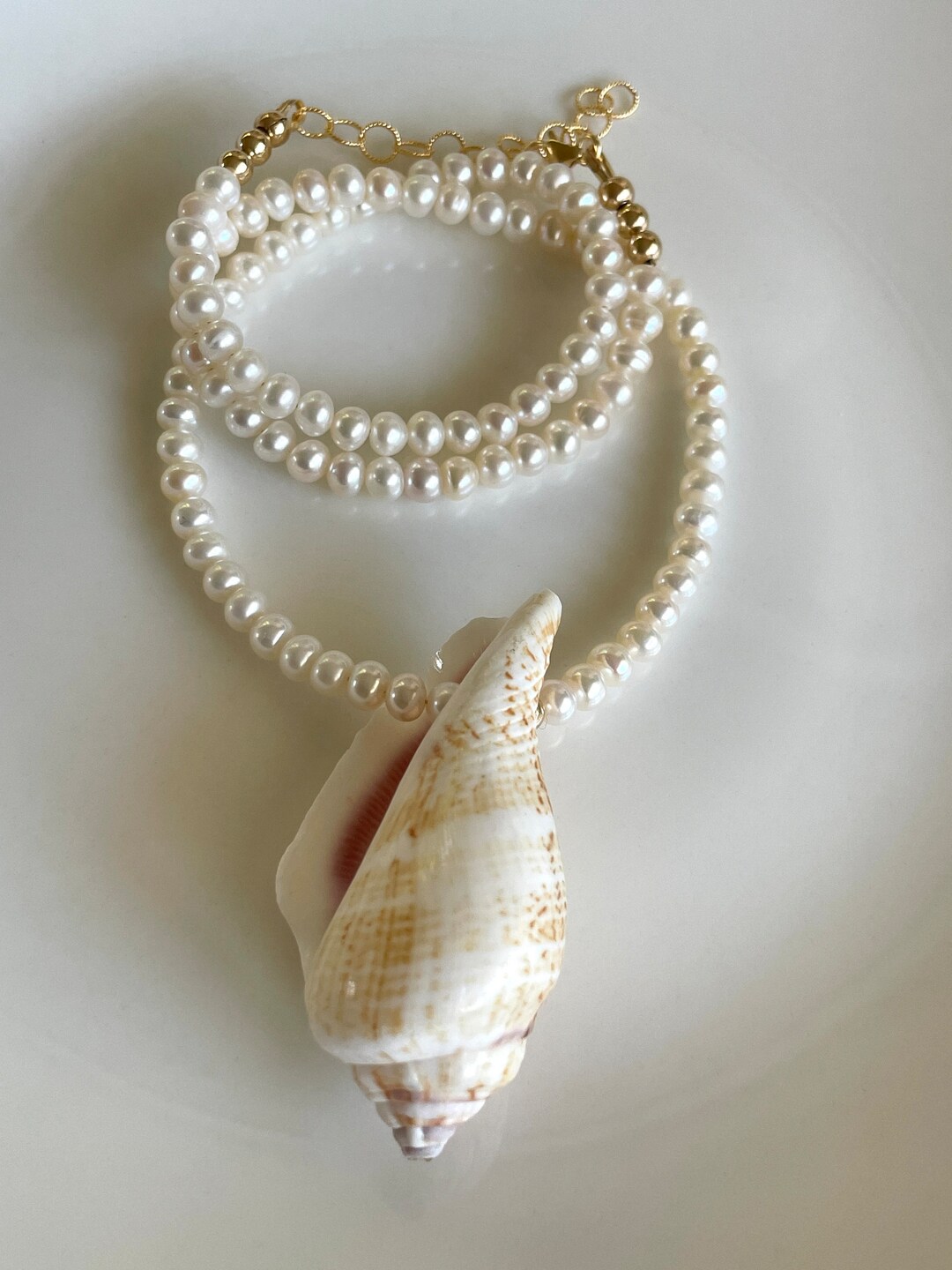 Shell and Pearl Necklace - Etsy