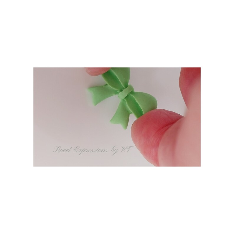 Edible Bows, Edible Cupcake Topper Bows, Sugar Ribbon Bows, Sugar ...