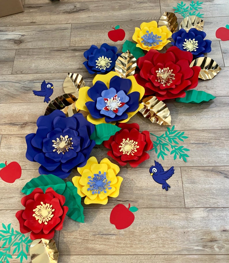 Snow White Inspired Paper Flowers Snow White Birthday - Etsy