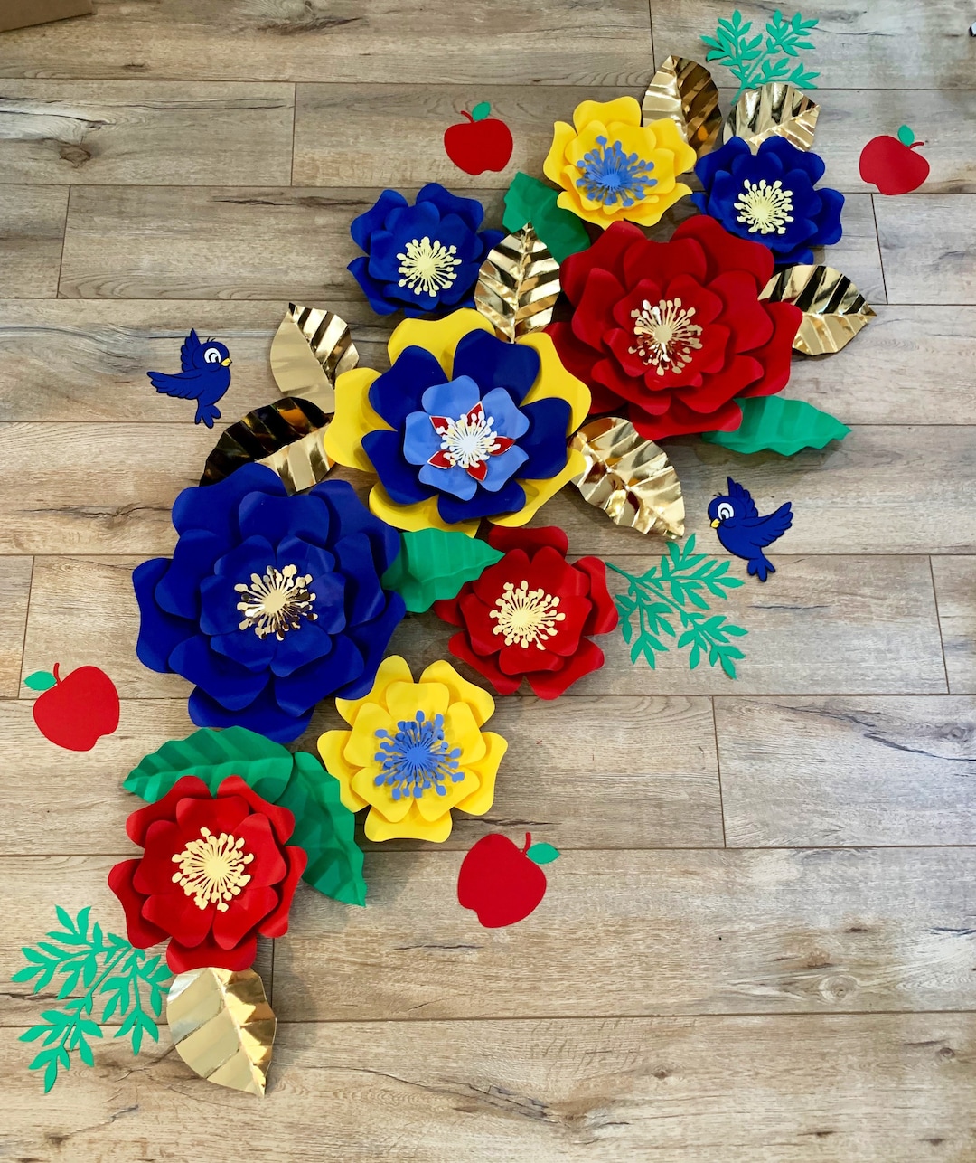 Snow White Inspired Paper Flowers Snow White Birthday - Etsy