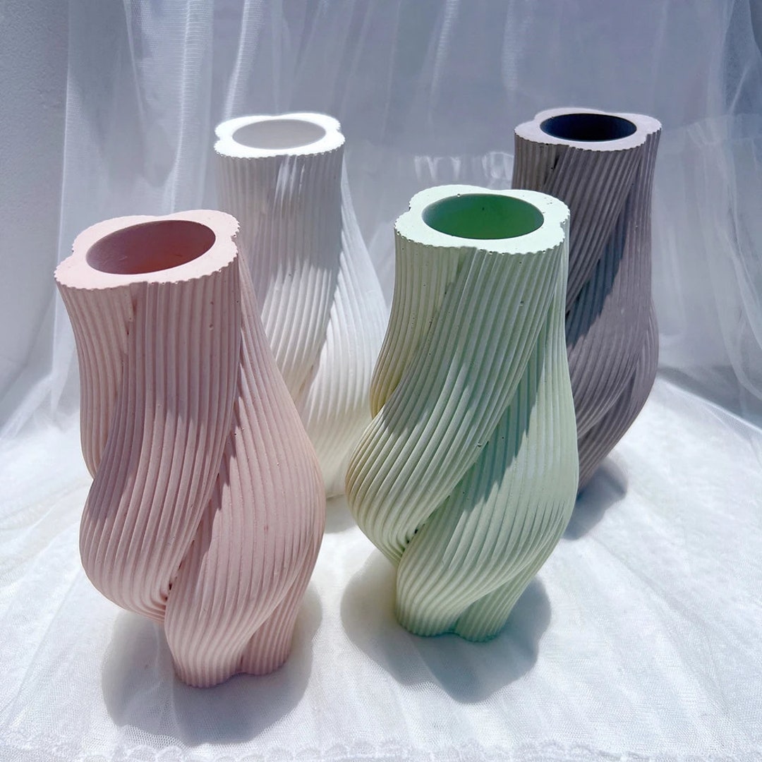 Geometric Striped Vase Silicone Mold: DIY Concrete Plaster Resin ...