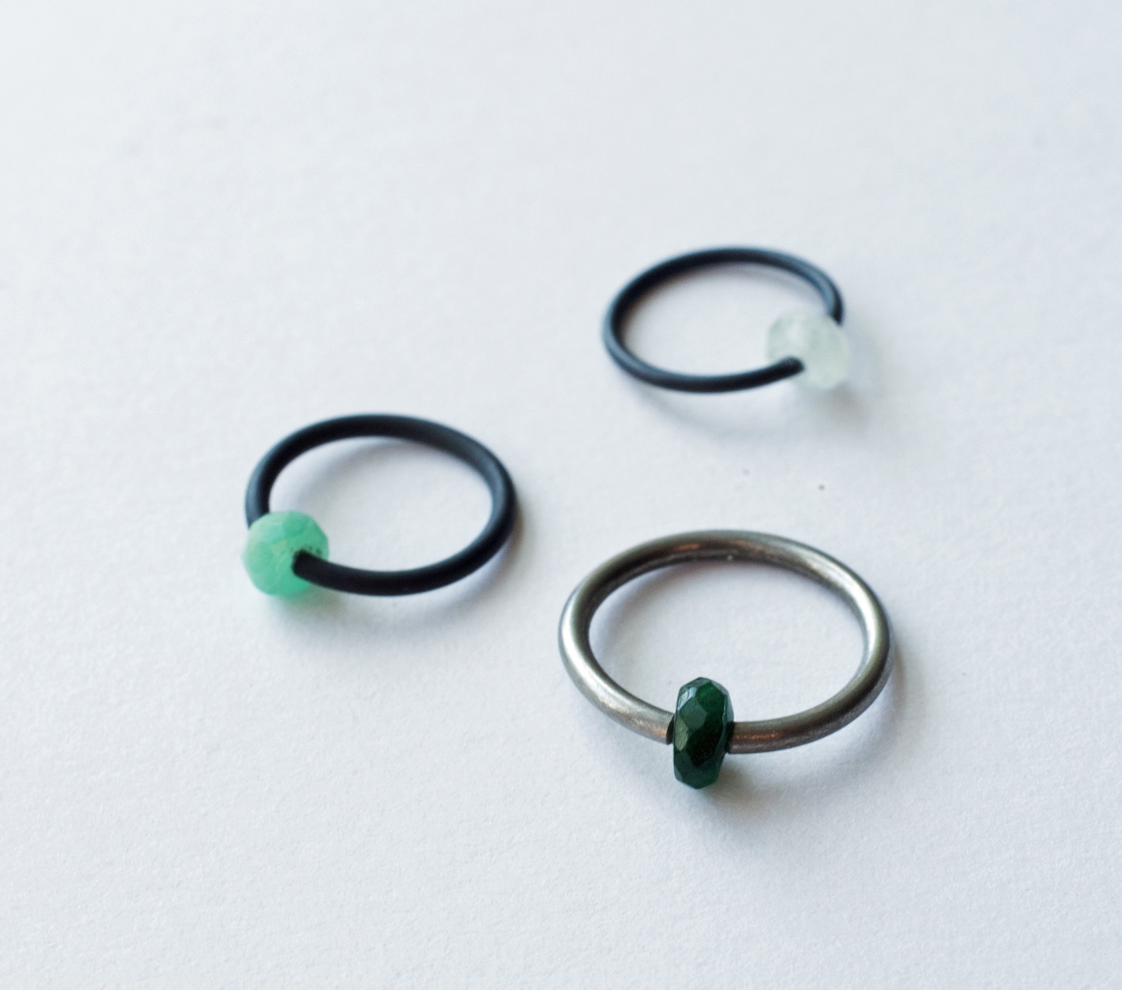 Niobium Emerald Captive Bead Piercing Ring 18g 16g 14g Conch - Etsy