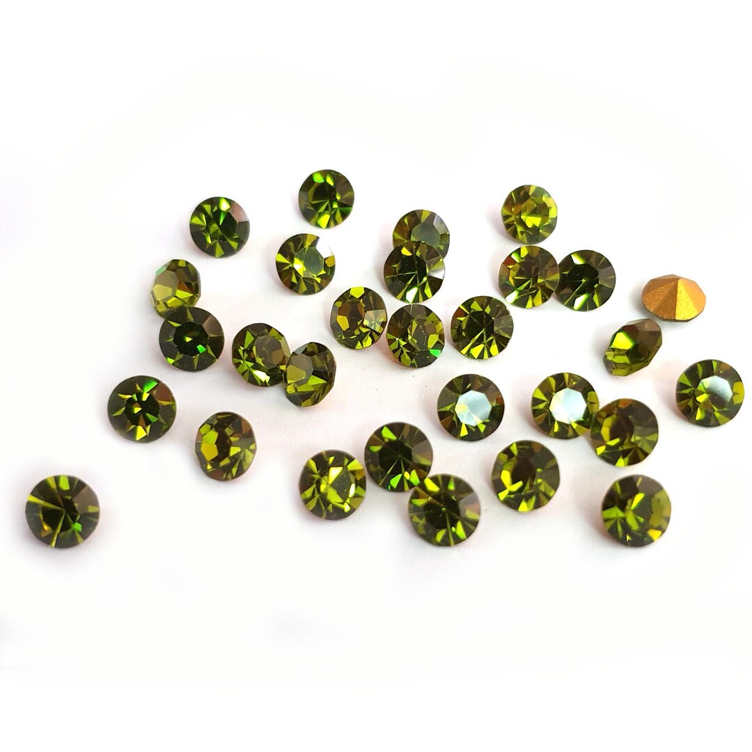Gorgeous 6.3mm Olivine Chatons, New Vintage Green Swarovski Crystal ...