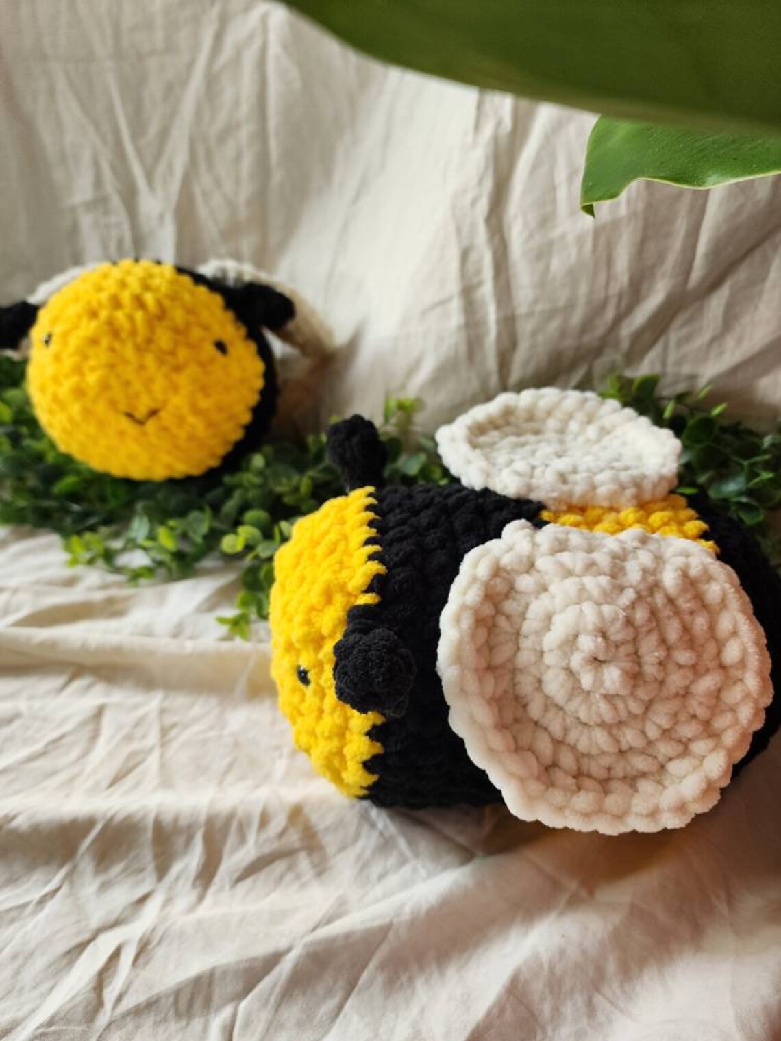 Jumbo Crochet Honey Bee Plushie; Large Stuffed Bumblebee Amigurumi - Etsy