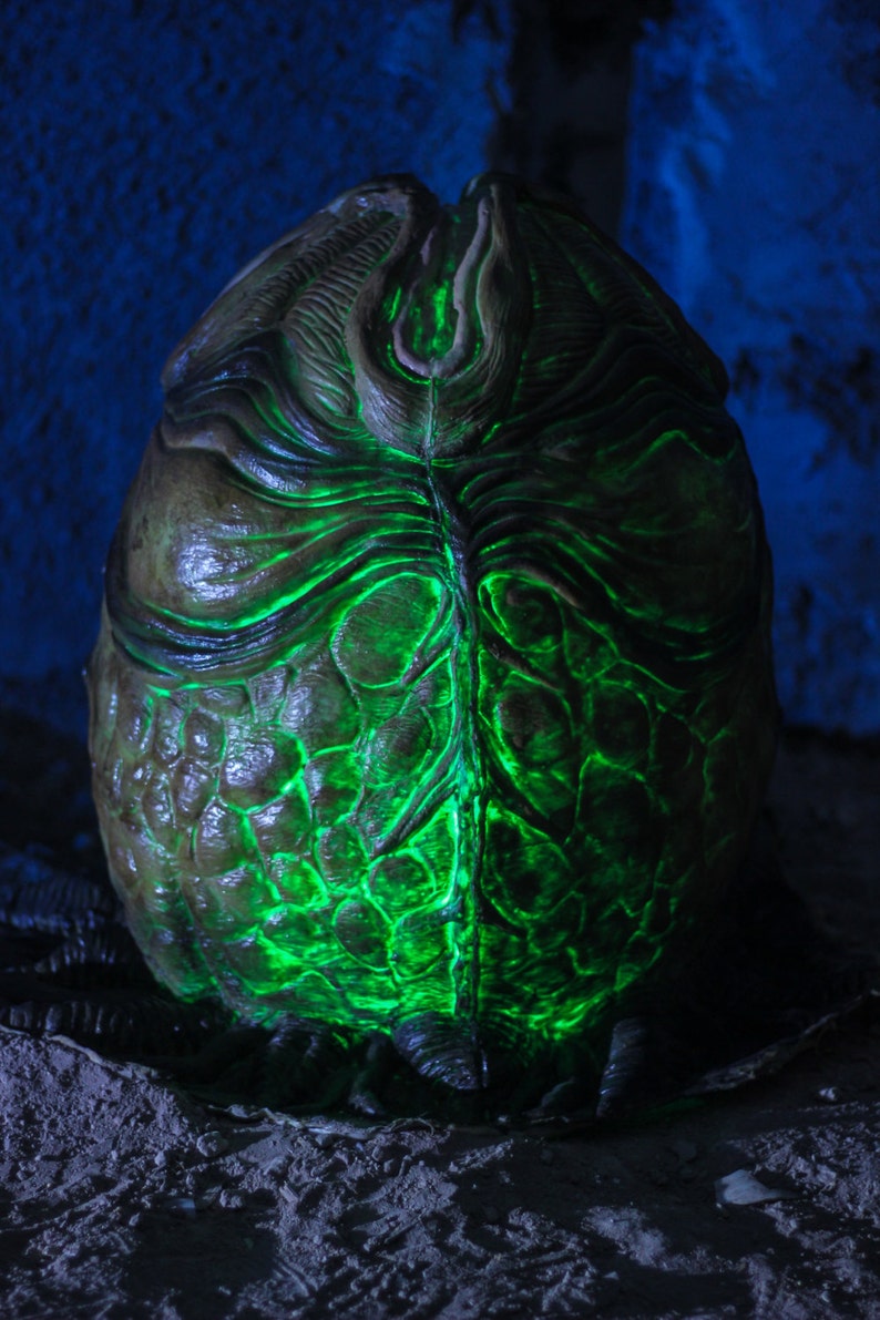Alien Egg - Etsy Canada
