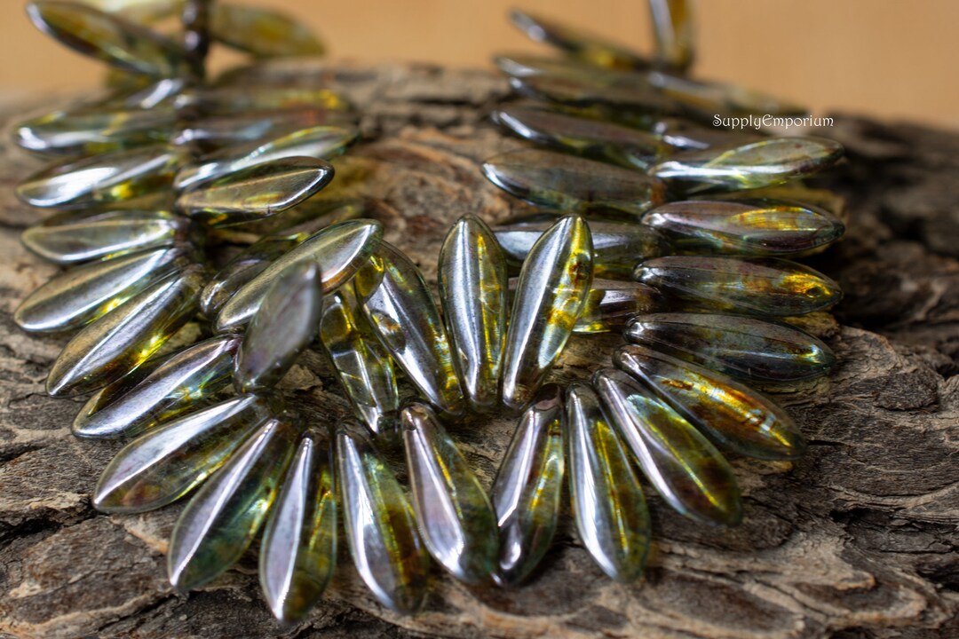 2800R 12 Luster Transparent Green Dagger Beads 5x16mm Transparent Green ...