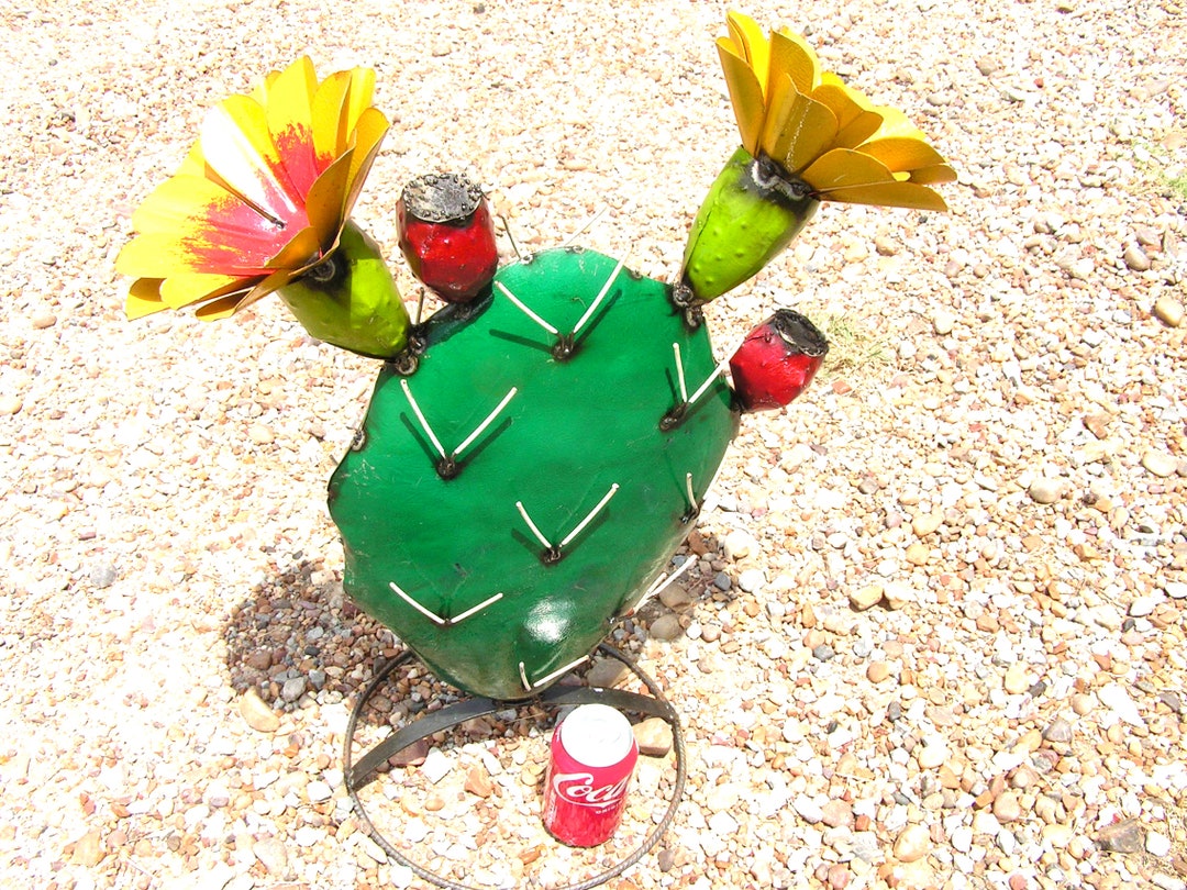 X LARGE Metal Art Barrel Cactus Sculpture With THORNS, Junk Iron Garden ...