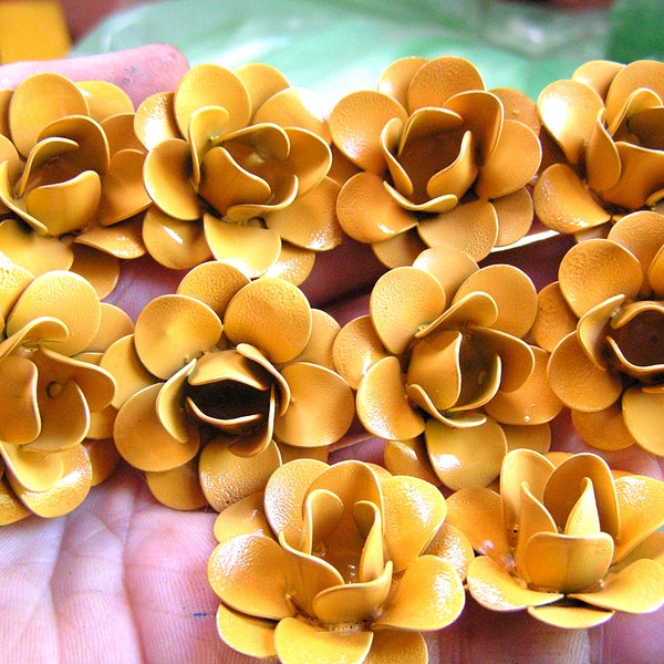 Metal Flowers - Etsy