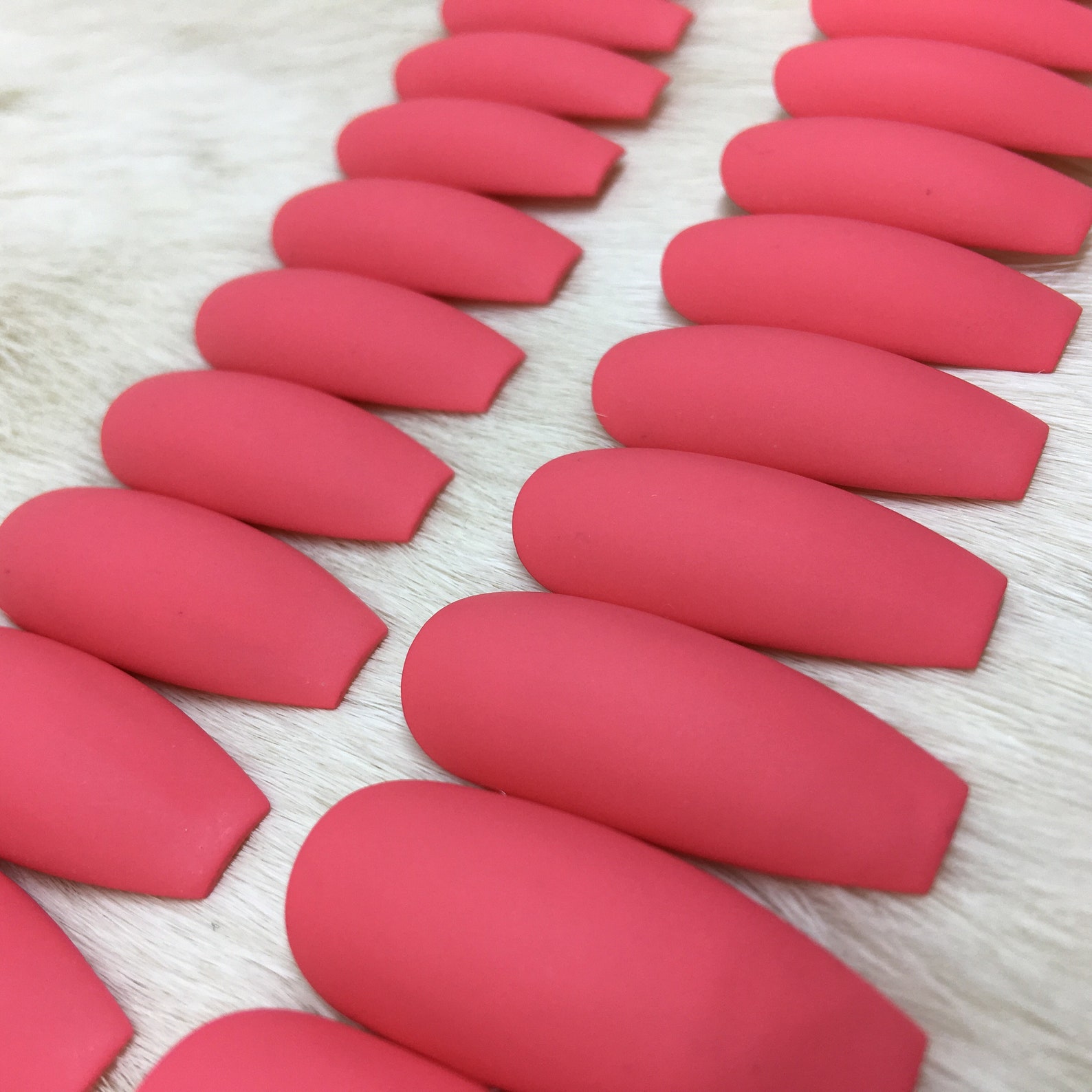 Set of 20 Handpainted Rose Red Matte Nails CHOOSE YOUR | Etsy