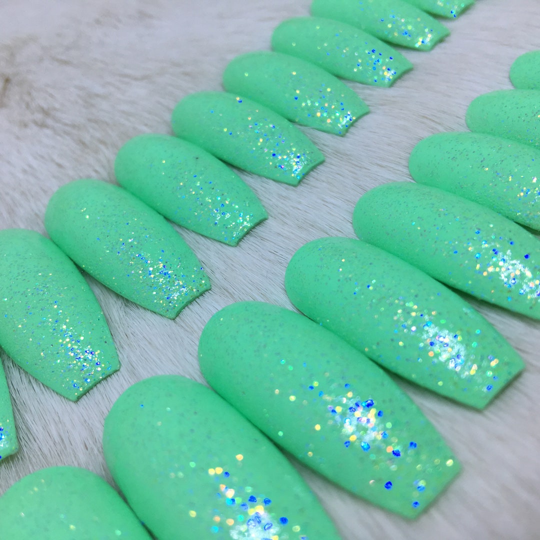 Set of 20 Handpainted Parakeet Green Glitter Glossy Nails | • CHOOSE ...