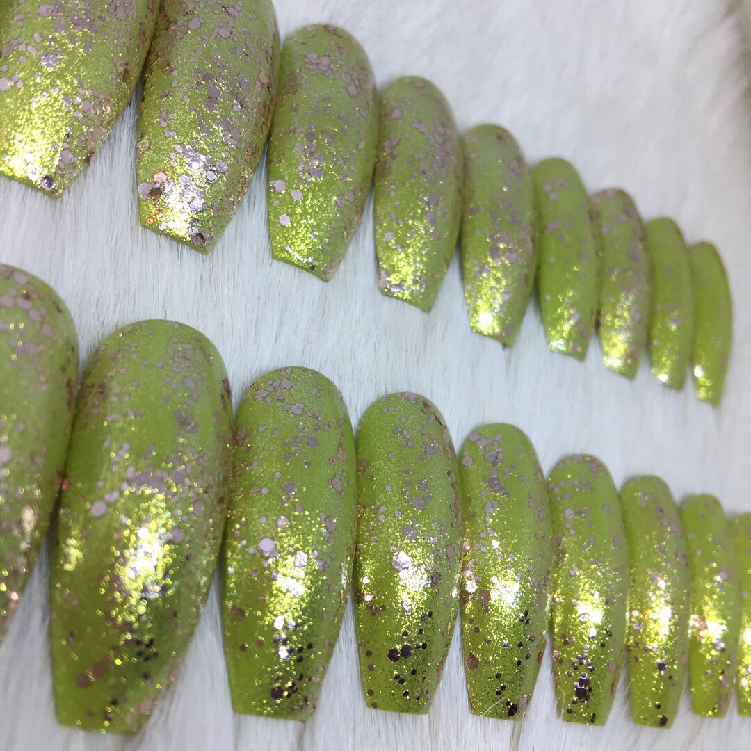Set of 20 Handpainted New Money Green & Gold Fleck Nails | • CHOOSE ...