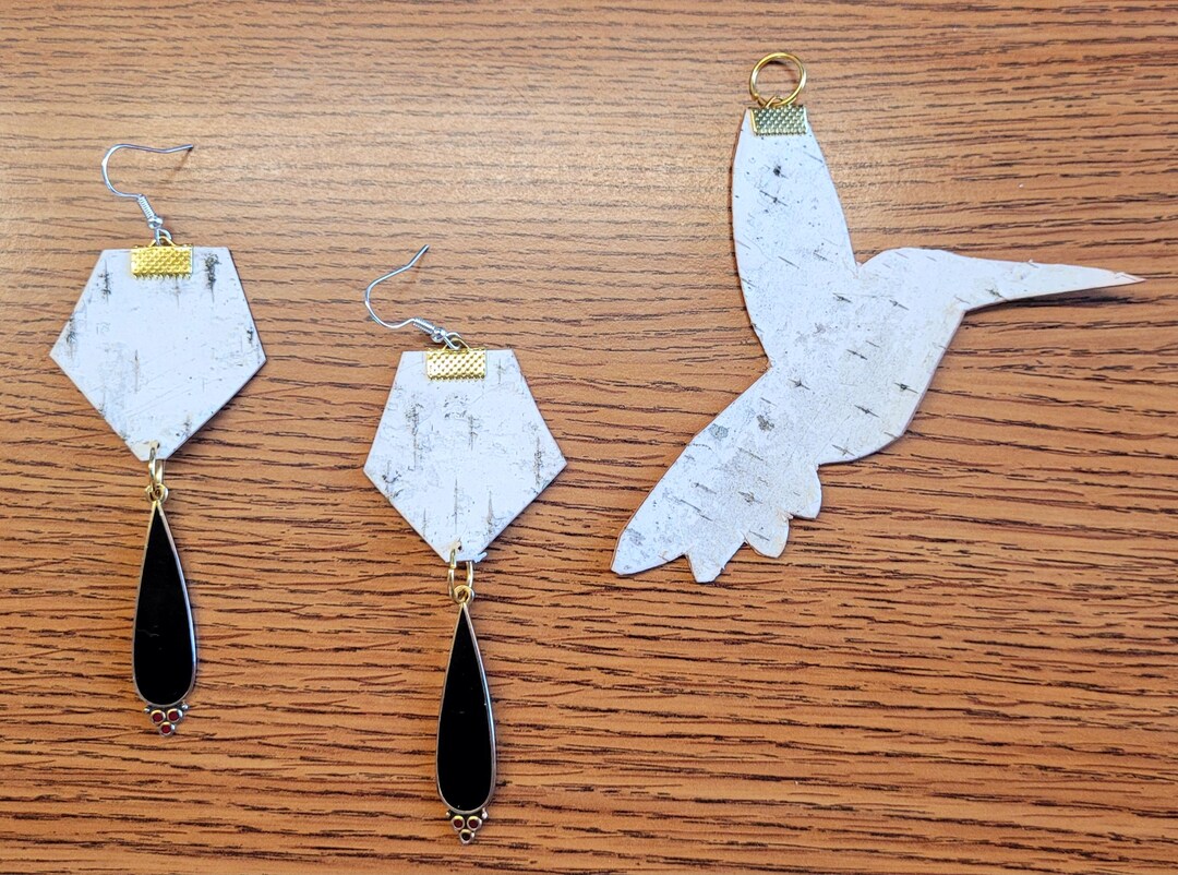 Big Birch Bark Earrings and Hummingbird Pendant. Anishinaabe, White ...