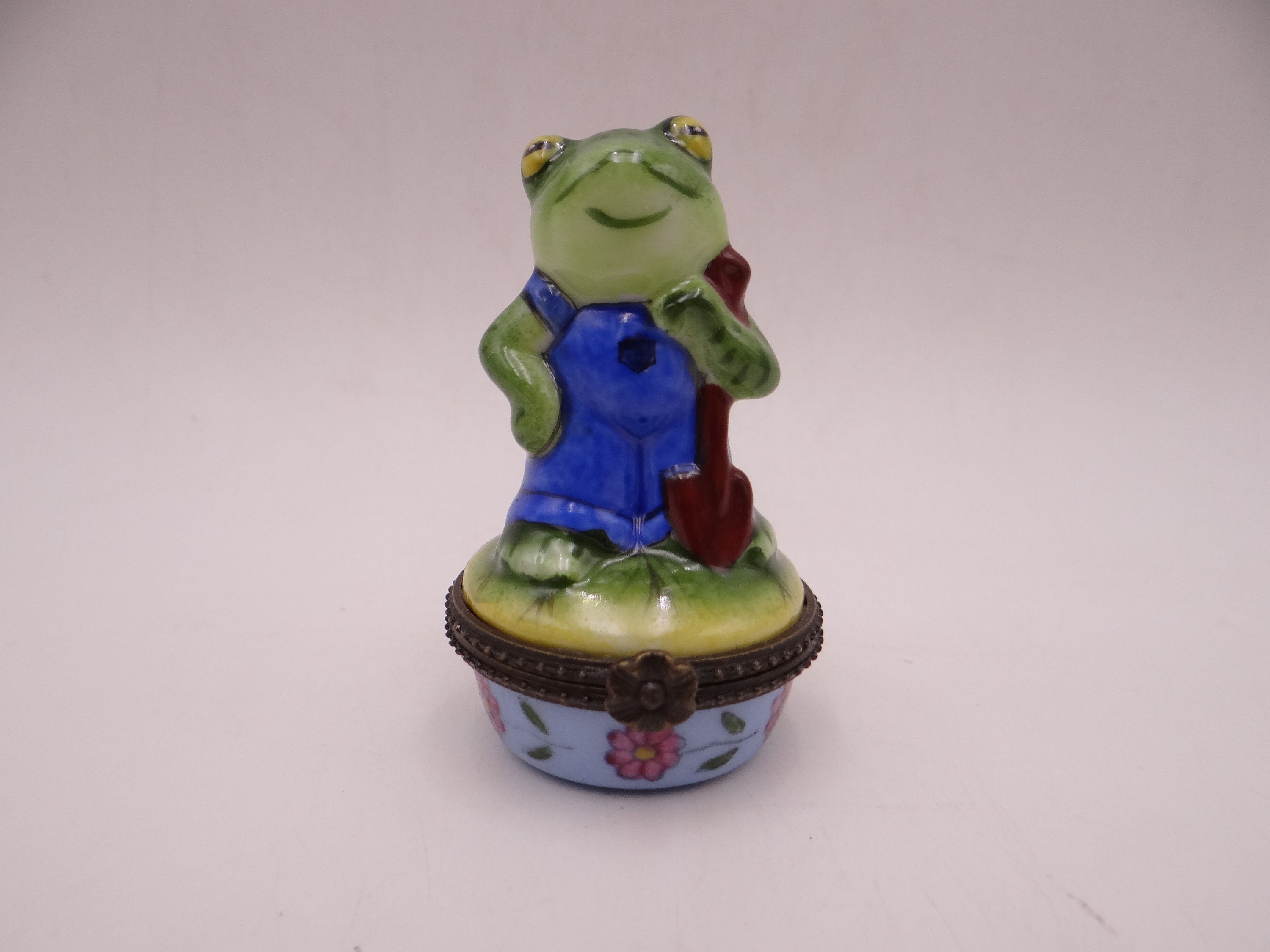 Vintage Gardening Frog Trinket Box or Pill Box | Etsy