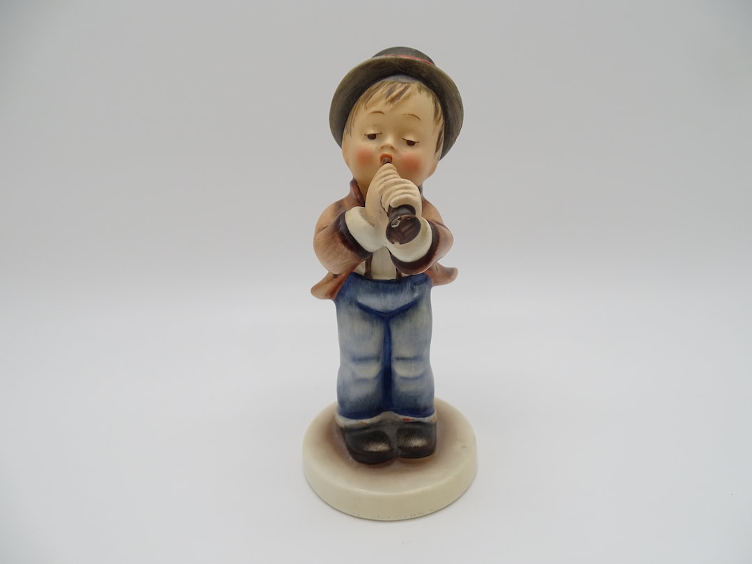 Vintage Goebel MJ Hummel "serenade" Boy Playing Flute Figurine #85/0 ...