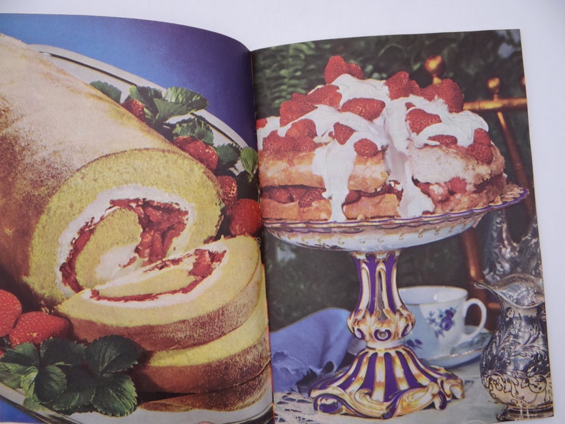Vintage 1958 Good Housekeeping's "book of Delectable Desserts" Soft ...