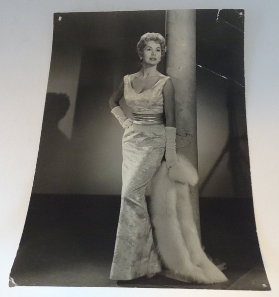 Susan Cummings Film Star Below the Elbow Cream Rhines… - Gem