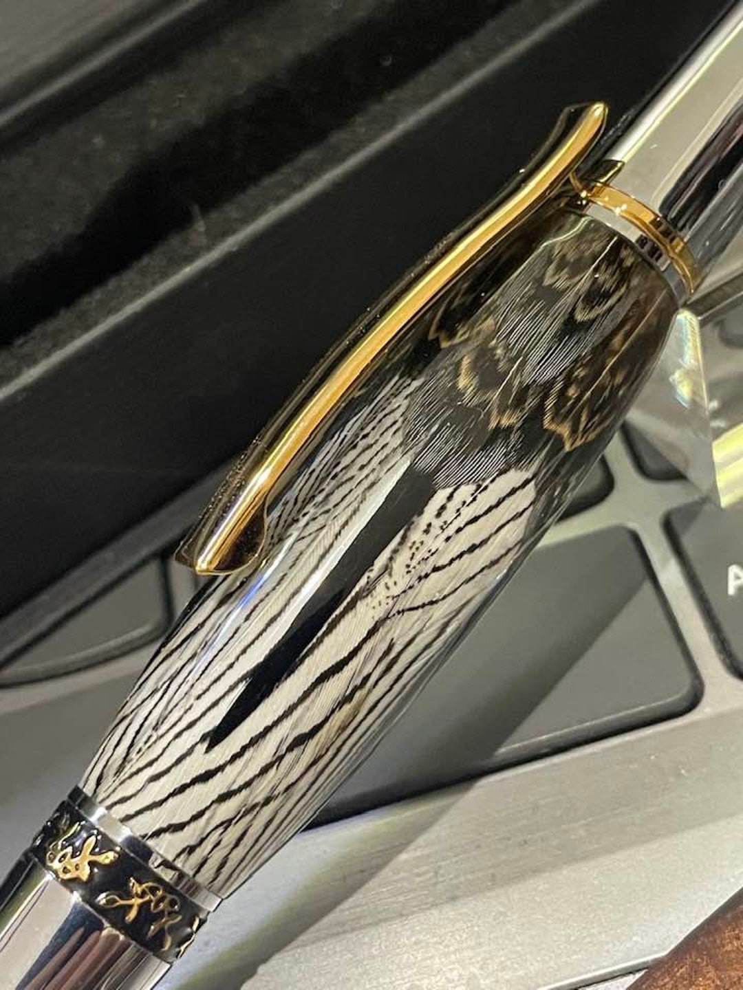 Ring Neck Pheasant and Silver Pheasant Feather Resin Embedded Ballpoint ...