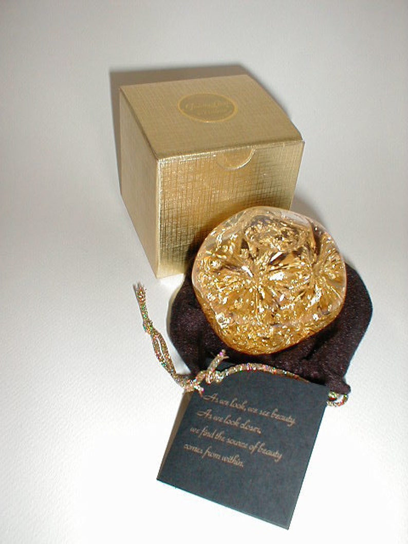 Goldenflow Original 23K Gold Snow Globe - Etsy