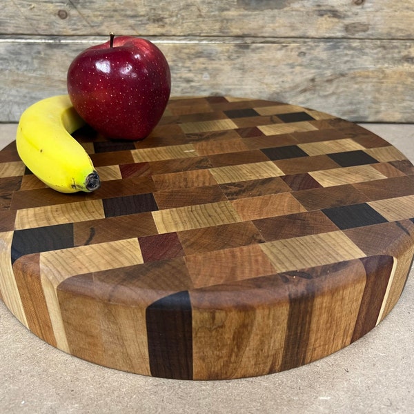 Round Wood Cutting Board - Etsy