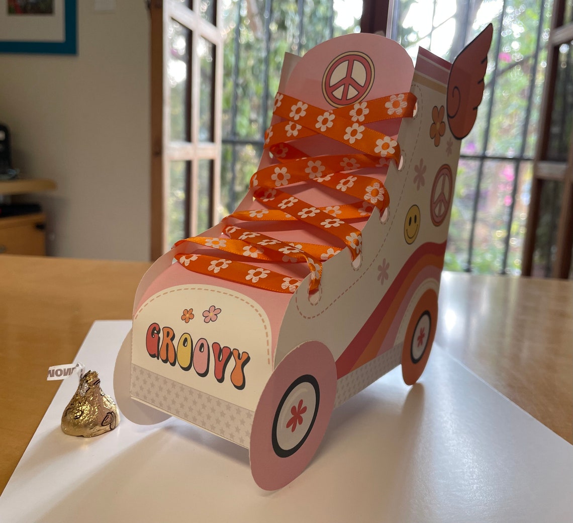 GROOVY Roller Skate Party Favor Boxes / Skate Favors Treat Box | Etsy