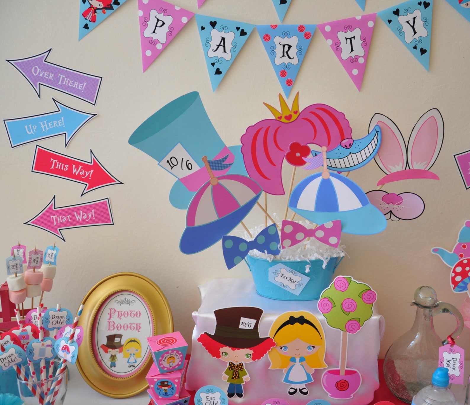 Alice in Wonderland Mad Hatter Tea Party Decorations / Onederland ...