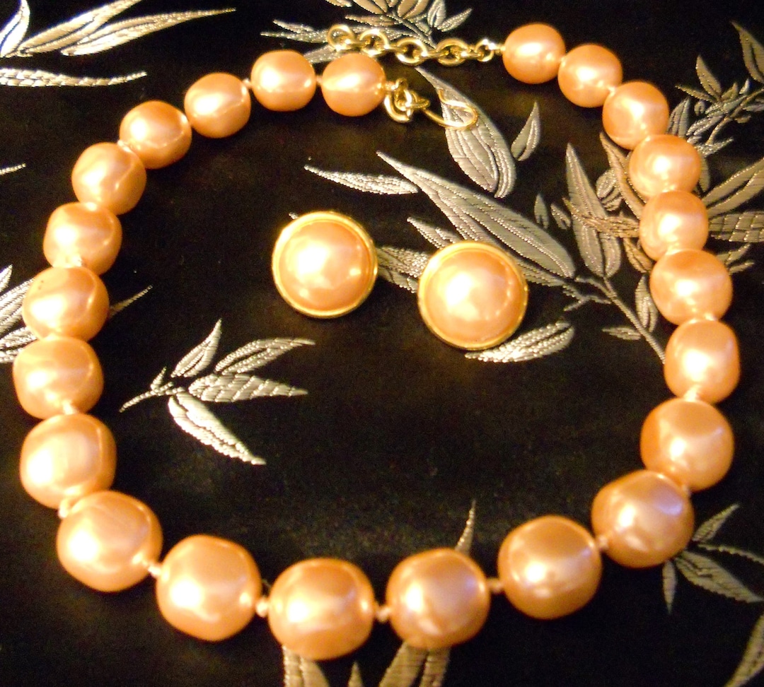 Lovely Retro Monet Jumbo Peach Pearl Necklace W Earrings - Vintage ...