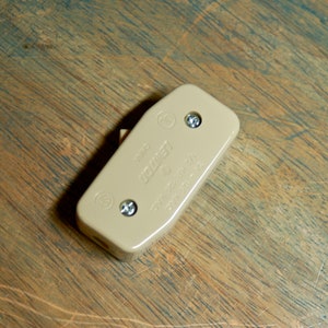 Inline Cord Switch - Leviton Rocker Style Feed Thru Switch - Top ...