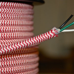 6 Feet: Zig Zag Red/white Cloth Covered 3-wire Round Cord, Vintage ...