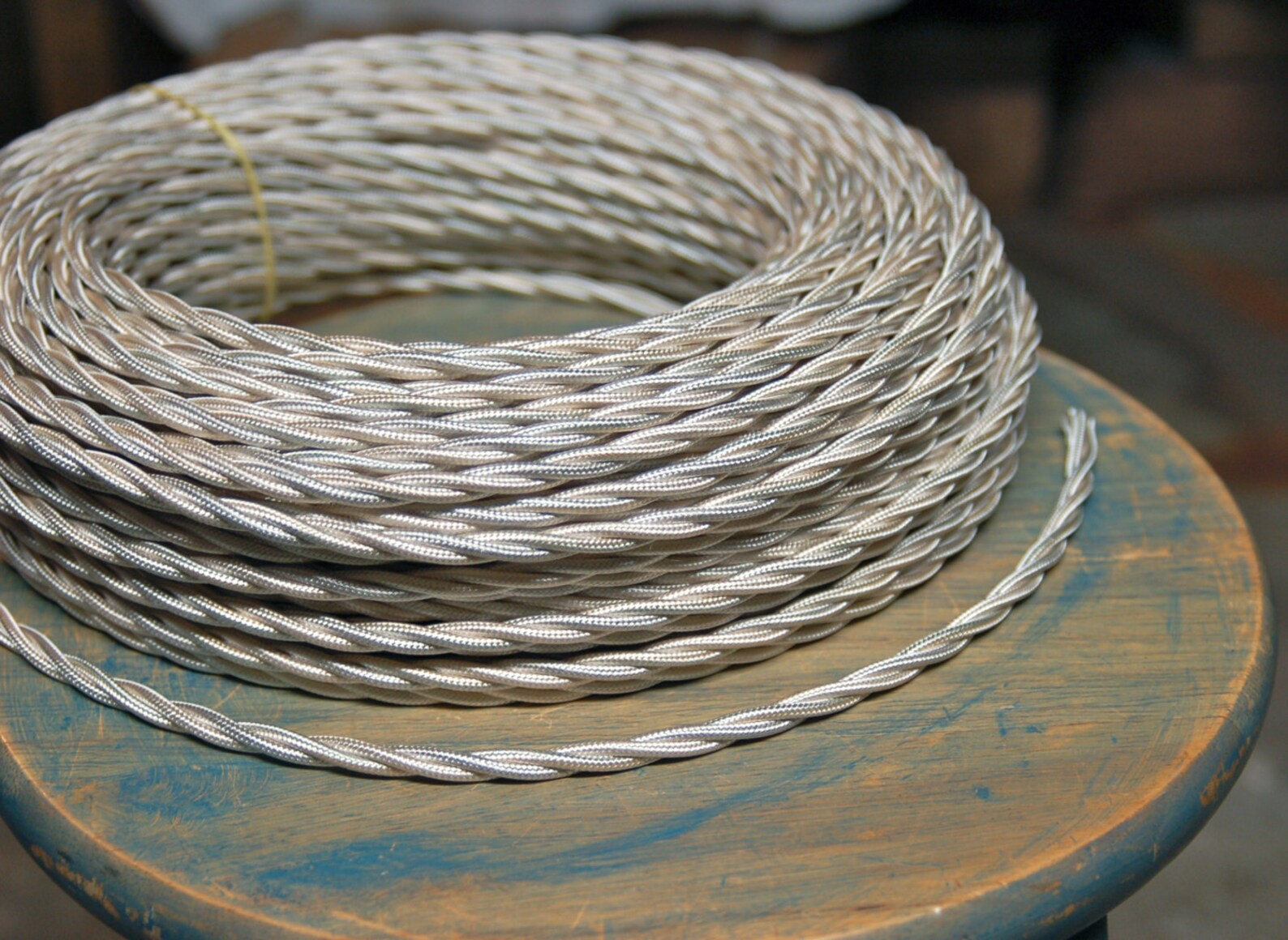 6 Feet: White Cloth Covered 3-wire Twisted Cord Vintage Style - Etsy