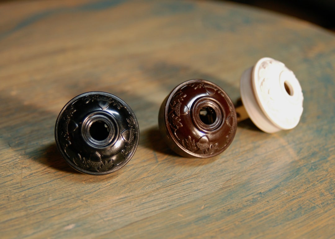 Vintage Style Acorn & Oak Electrical Plug - Bakelite Replica - Top ...