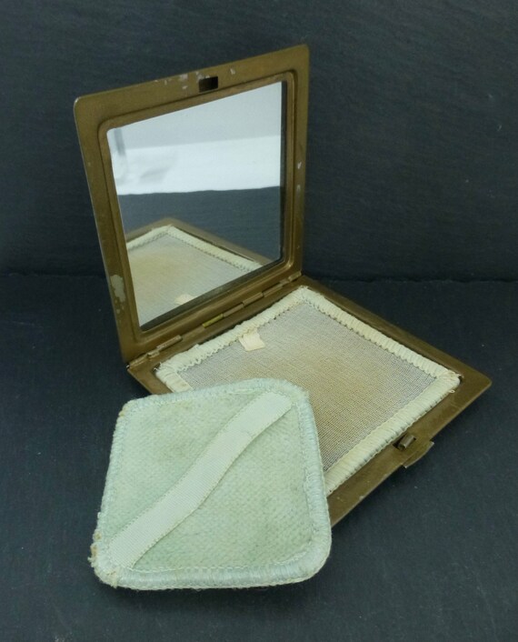 Confetti Lucite Powder Compact - Gem