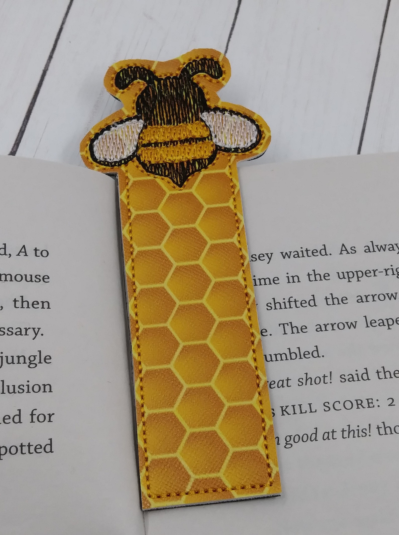 Bee Bookmark 4x4 & 5x7 Grouped Included DIGITAL Embroidery - Etsy UK