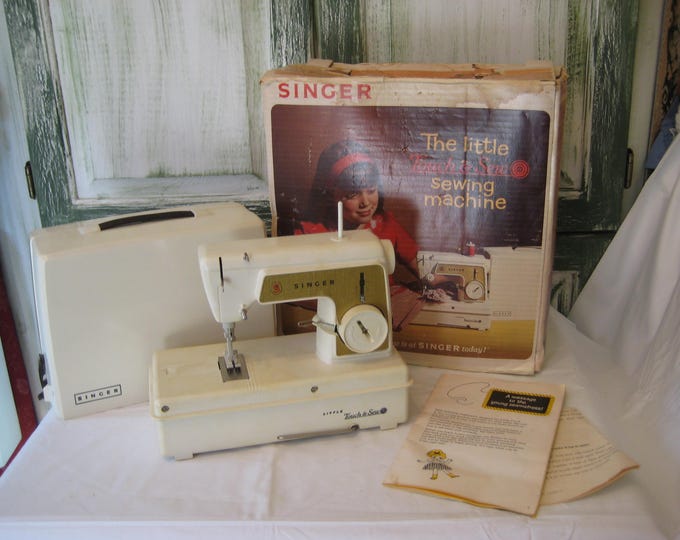 Vintage Kids Singer Sewing Machine, Battery Operated, the Little Touch ...