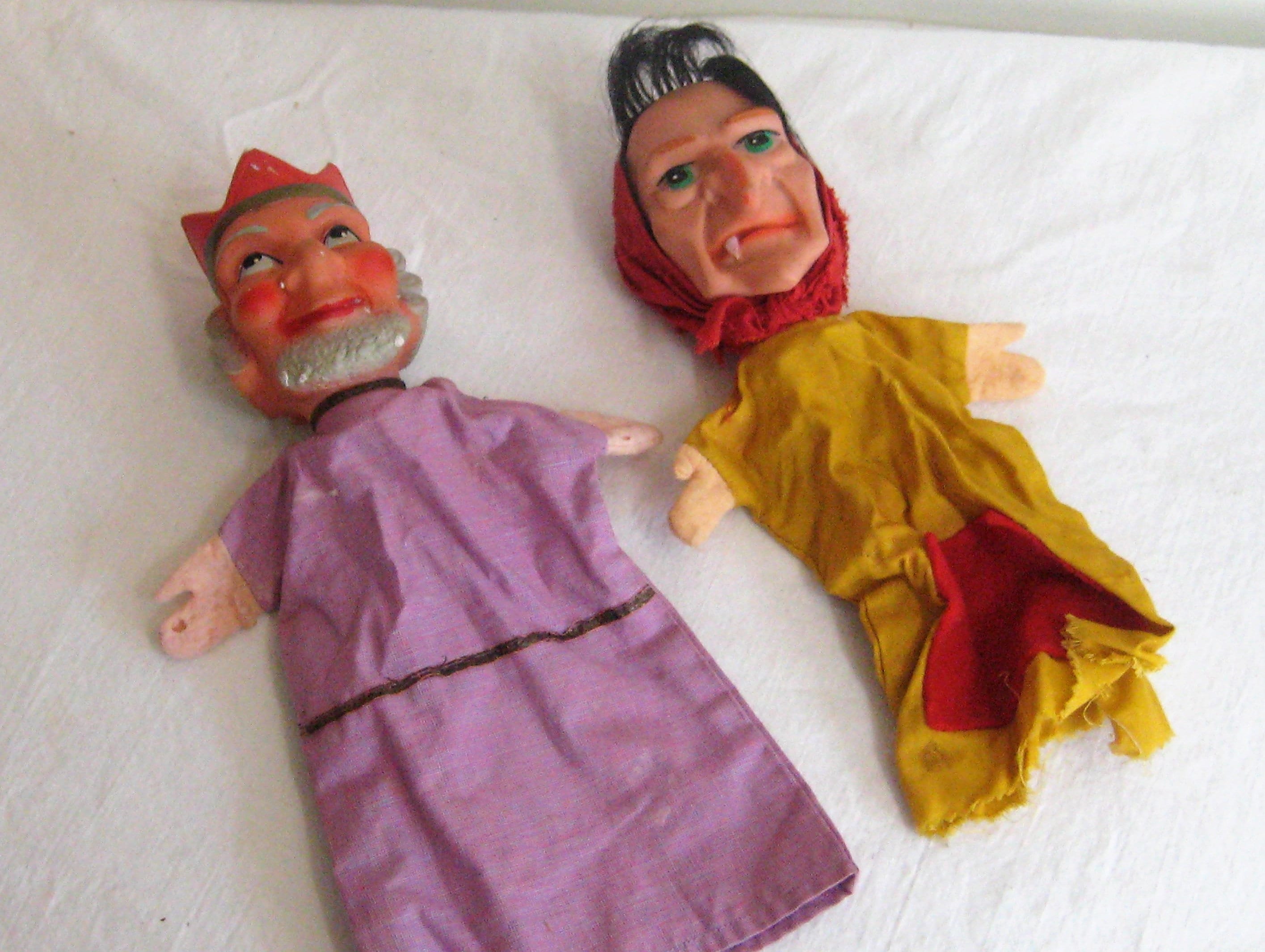 Pair of Vintage Hand Puppets King With Crown Snaggle Tooth - Etsy UK