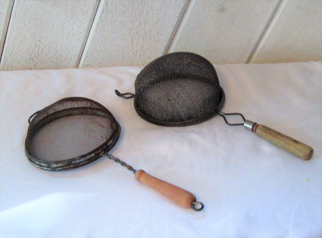 Vintage Wire Mesh Strainer, Wood Handle, Green Wood Utensils, Vintage ...